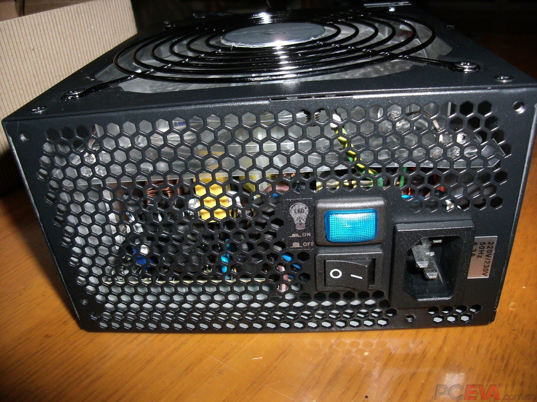 钜能 玄武 550W 展示与测试_电脑知识论坛_PCEVA,PC绝对领域,探寻真正的电脑知识